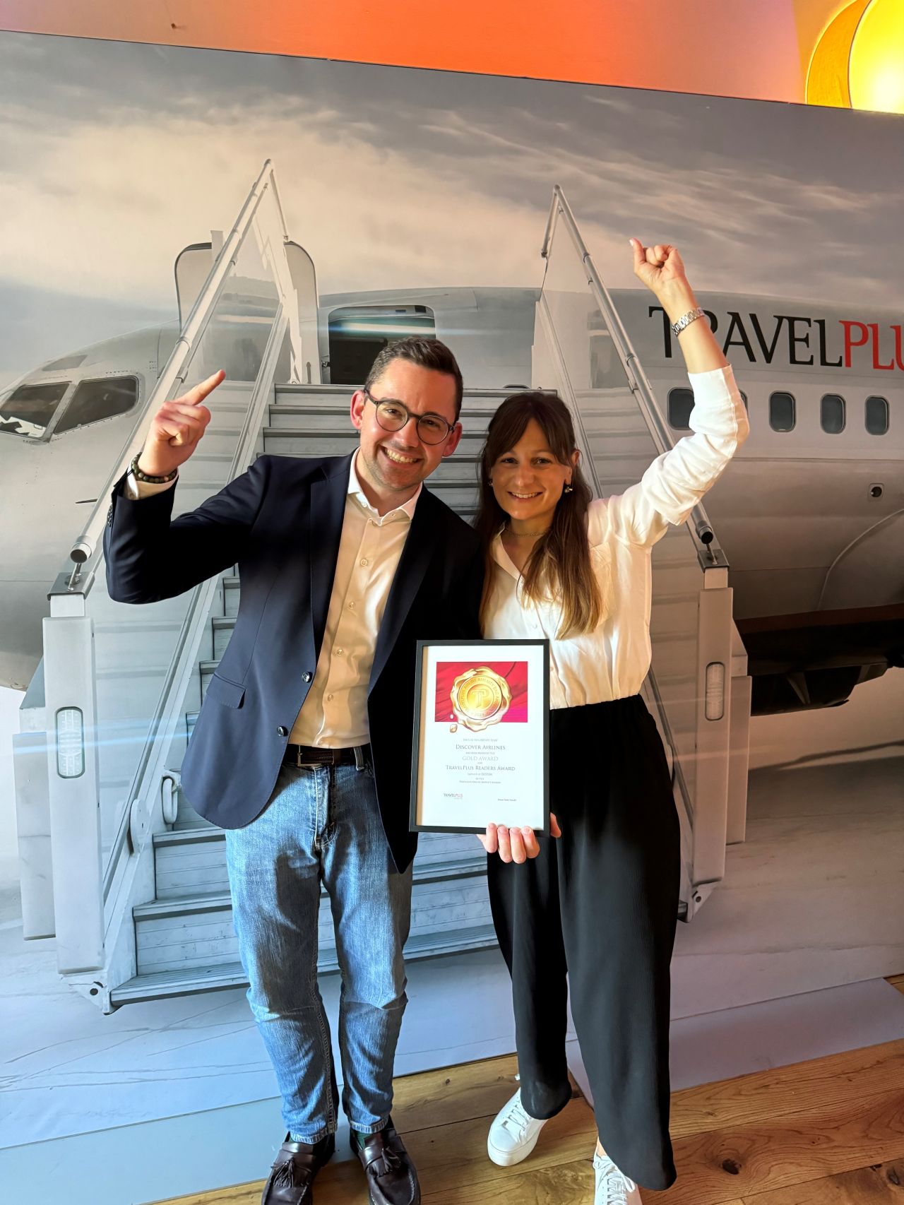 deSter wins TravelPlus Reader Award for Discover Airlines Business Class Amenity Kit at the ...
